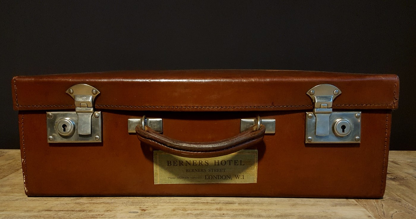 Große sammlung vintage Koffer. - Koffer, antike Koffer, alte Koffer ...